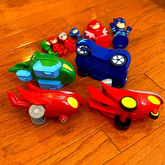 pj masks | Toys | Very Gently Loved Lot Of Pj Mask Vehicles And 6 ...